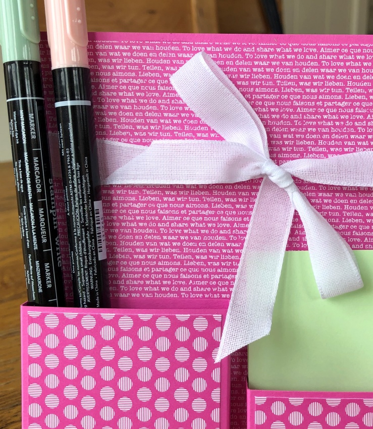 Mini stationery holder tutorial to tidy your desk - Inky Nook